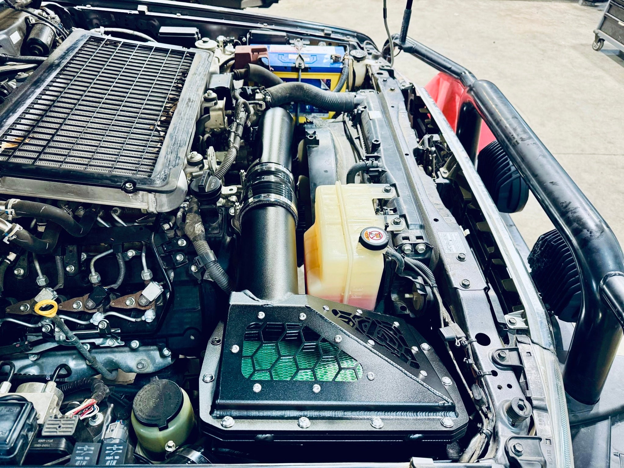Toyota Landcruiser - VDJ V8 - 79 Series Airbox & Intake Kit — SMP Offroad